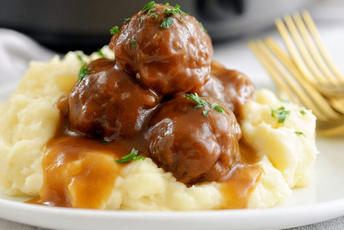 Slow Cooker Salisbury Steak Meatballs Recipe - Jada Recipes